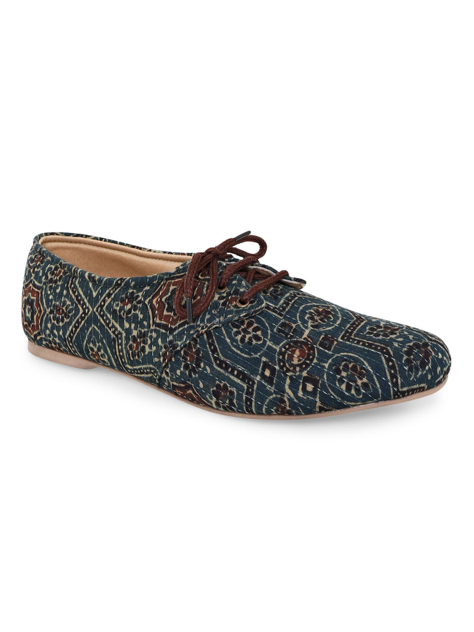 Handmade Designer Shoes Inspired by Indian Art and Textile @KANVAS – Kanvas