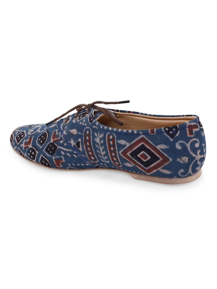 Handmade Designer Shoes Inspired by Indian Art and Textile @KANVAS – Kanvas